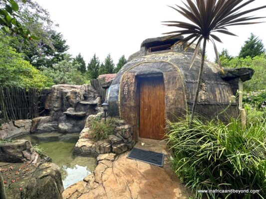 Inkunzi Cave and Zulu Hut Review